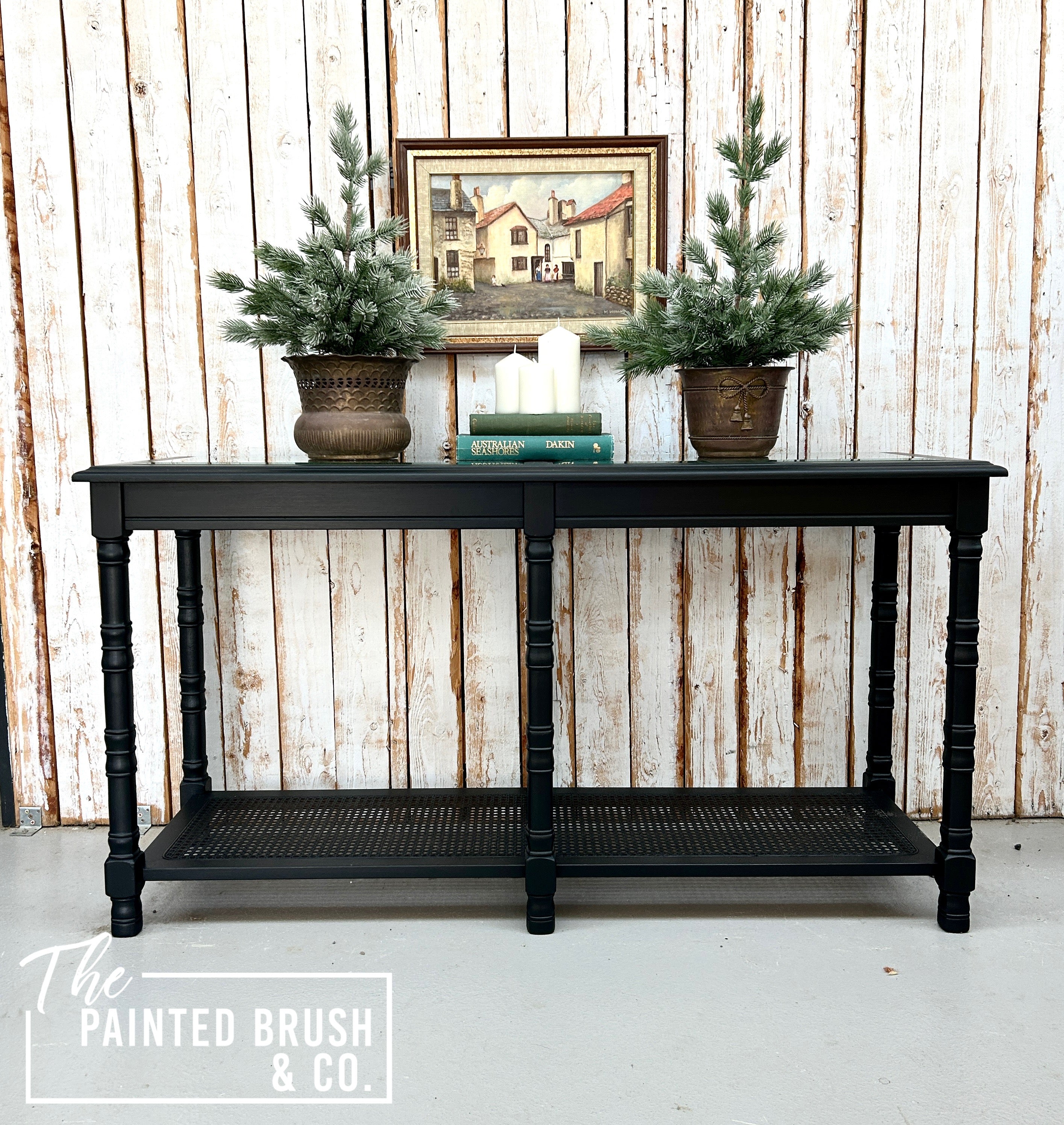 Carbon Hamptons Hall Table – The Painted Brush & Co.