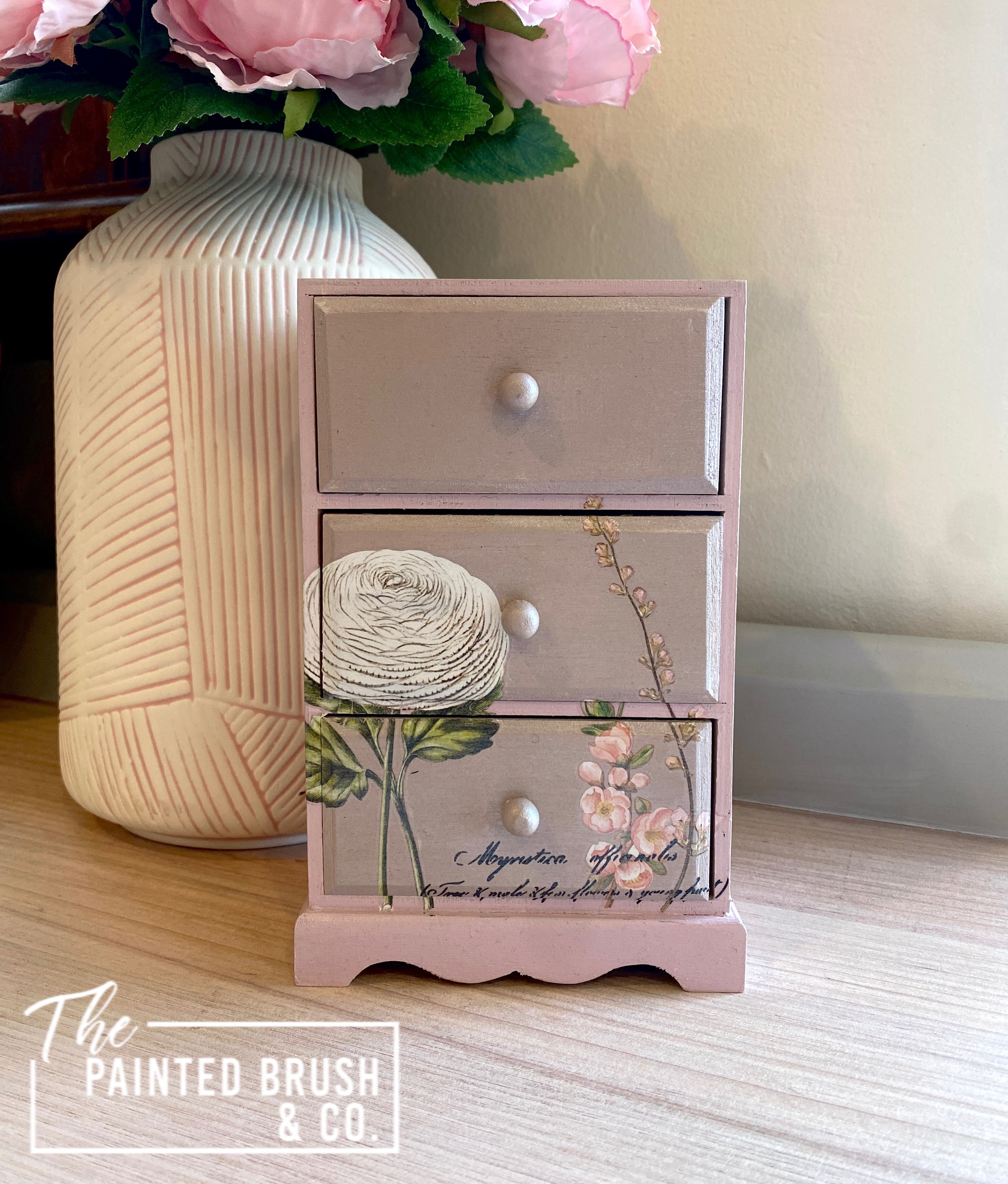 Pretty in pink mini drawers – The Painted Brush & Co.